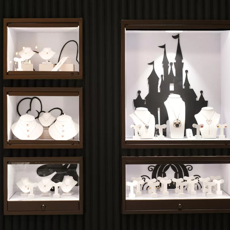 Why Axel Vinesse - Axel Vinesse