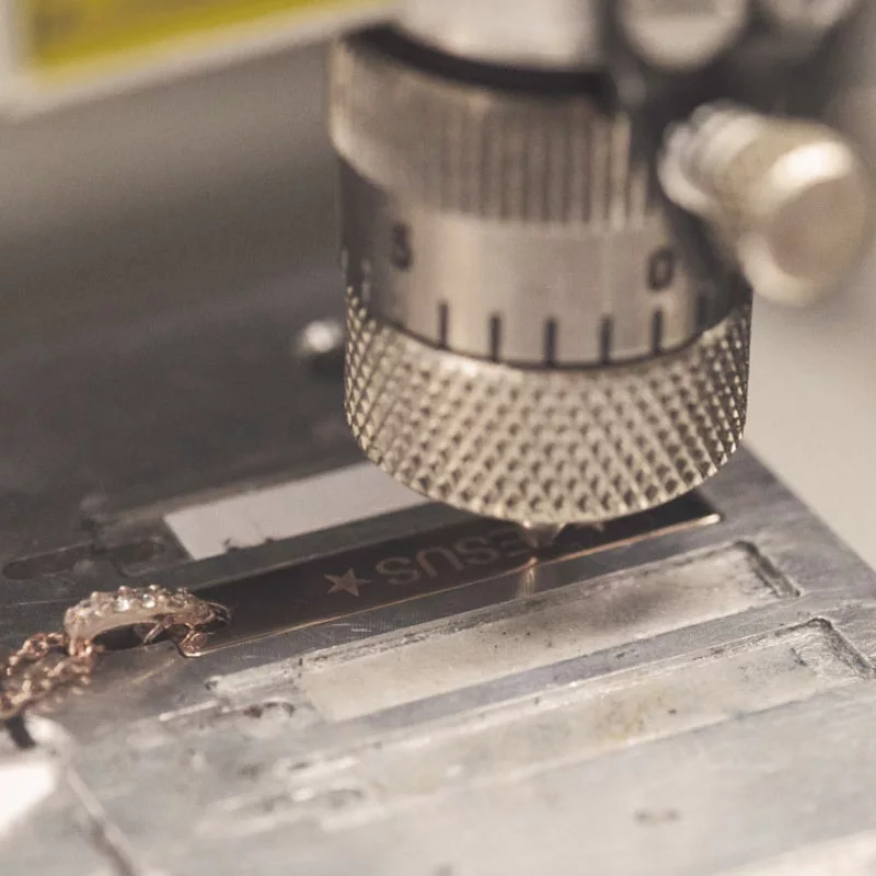 Why Axel Vinesse - Axel Vinesse